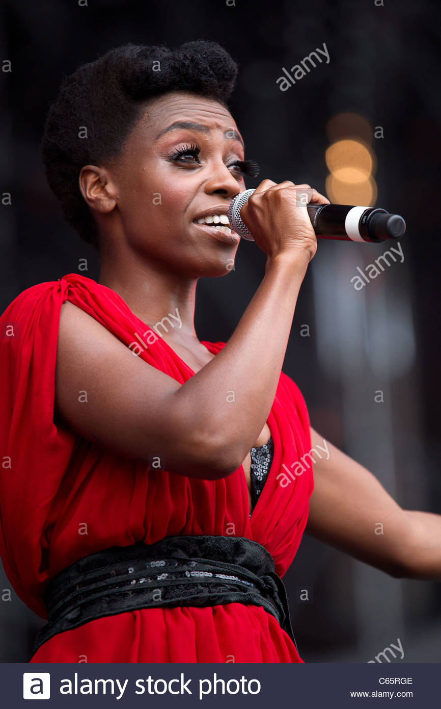 Skye Edwards High Resolution Stock Photography and Images - Alamy