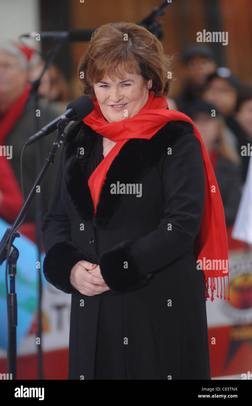 Susan Boyle on stage for NBC TODAY Show Concert Series with Susan Boyle ...