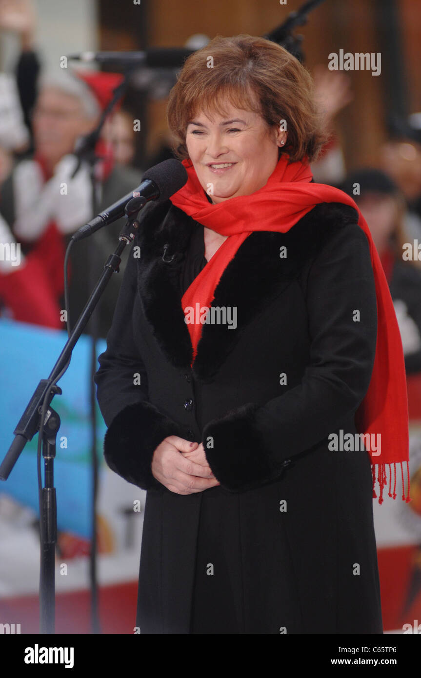 Susan Boyle on stage for NBC TODAY Show Concert Series with Susan Boyle ...