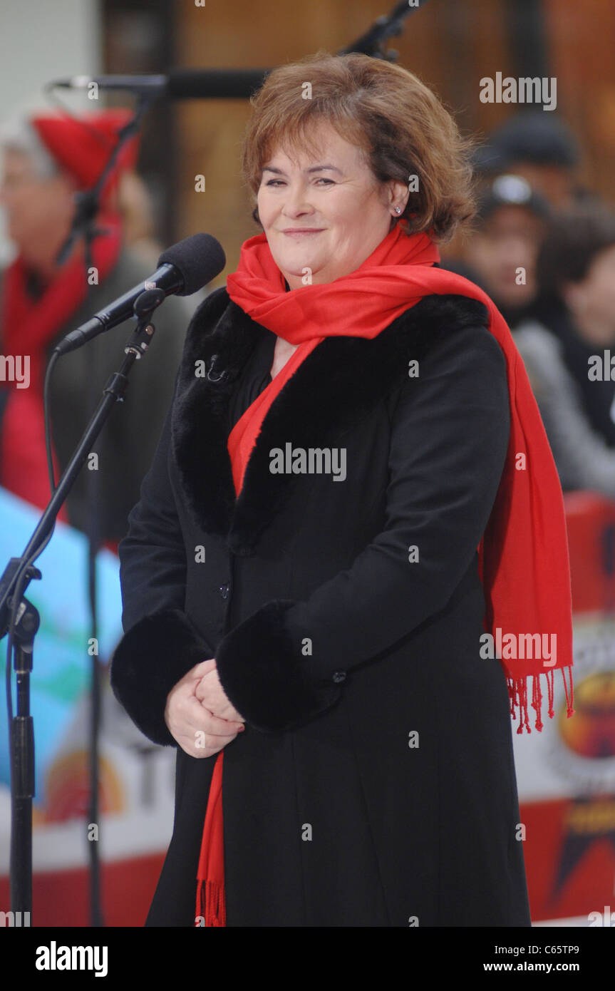 Susan Boyle on stage for NBC TODAY Show Concert Series with Susan Boyle ...