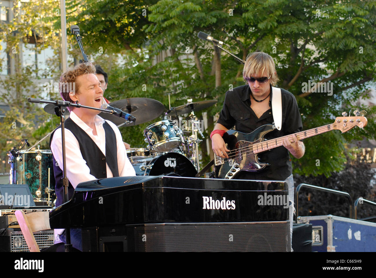 Jake Simpson on stage for Taylor Dayne In Concert at The Americana at ...