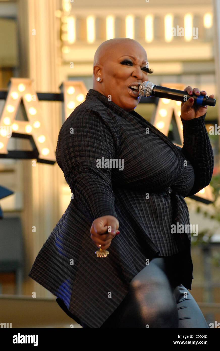 Frenchie davis hi-res stock photography and images - Alamy