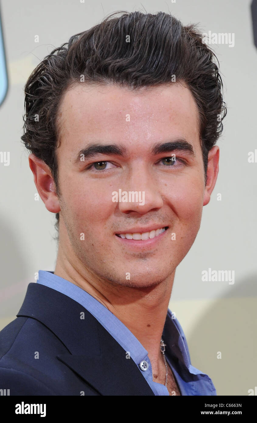 Kevin Jonas at arrivals for CAMP ROCK 2 - THE FINAL JAM Premiere, Alice ...