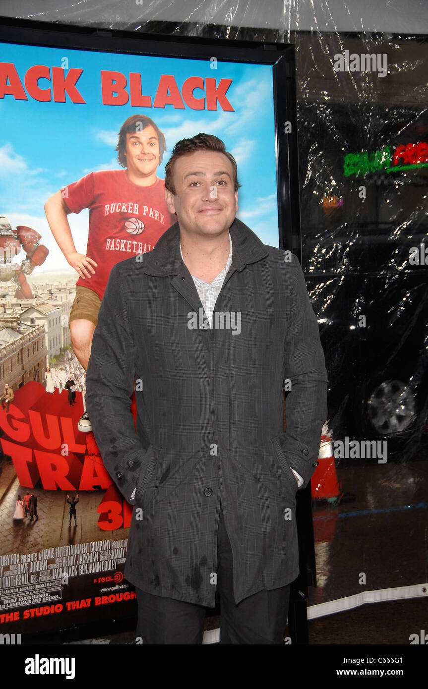 Jason Segel at arrivals for GULLIVER'S TRAVELS Premiere, Grauman's ...