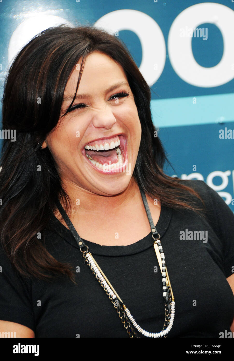 Rachael Ray's Instagram, Twitter & Facebook on IDCrawl