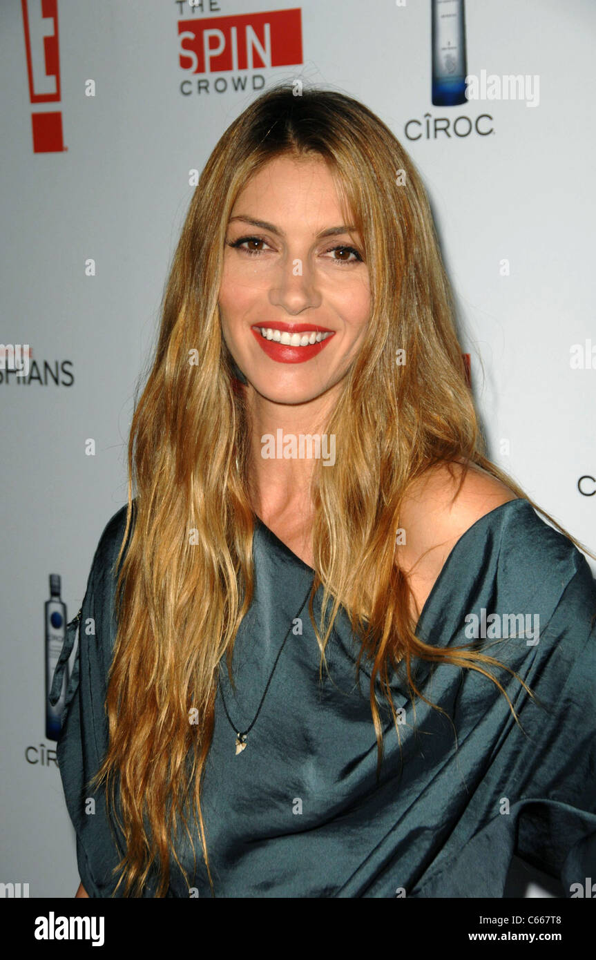 Dawn Oliveri at arrivals for Keeping Up with the Kardashians and The ...