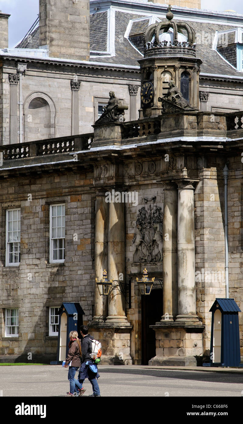 Palace of holyroodhouse hi-res stock photography and images - Alamy