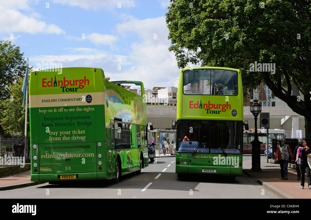 Green green buses hi-res stock photography and images - Alamy