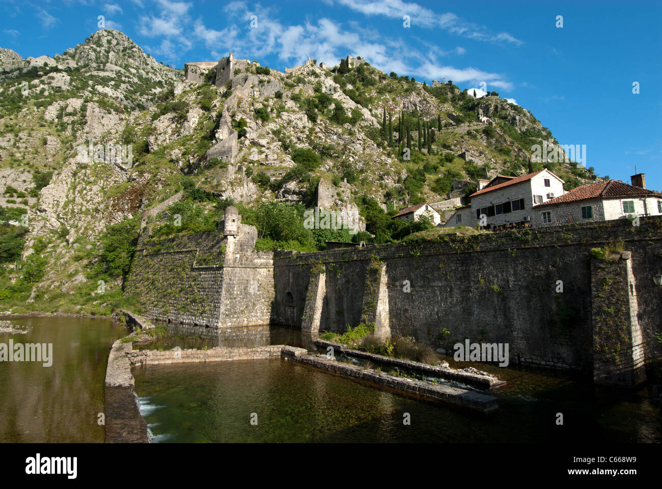 Kotor fort hi-res stock photography and images - Alamy