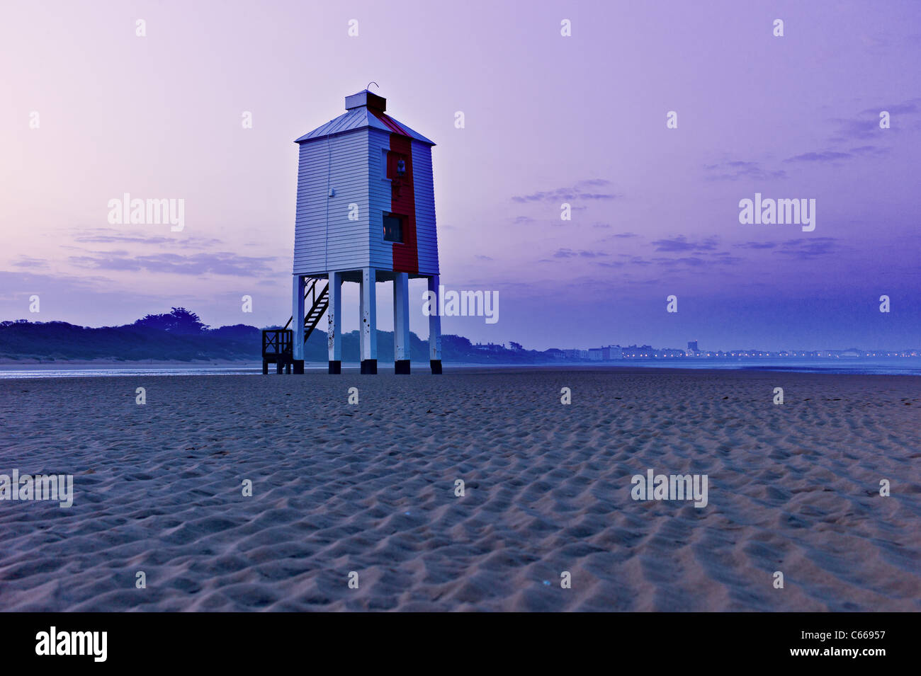 Old fashioned lighthouse hi-res stock photography and images - Alamy