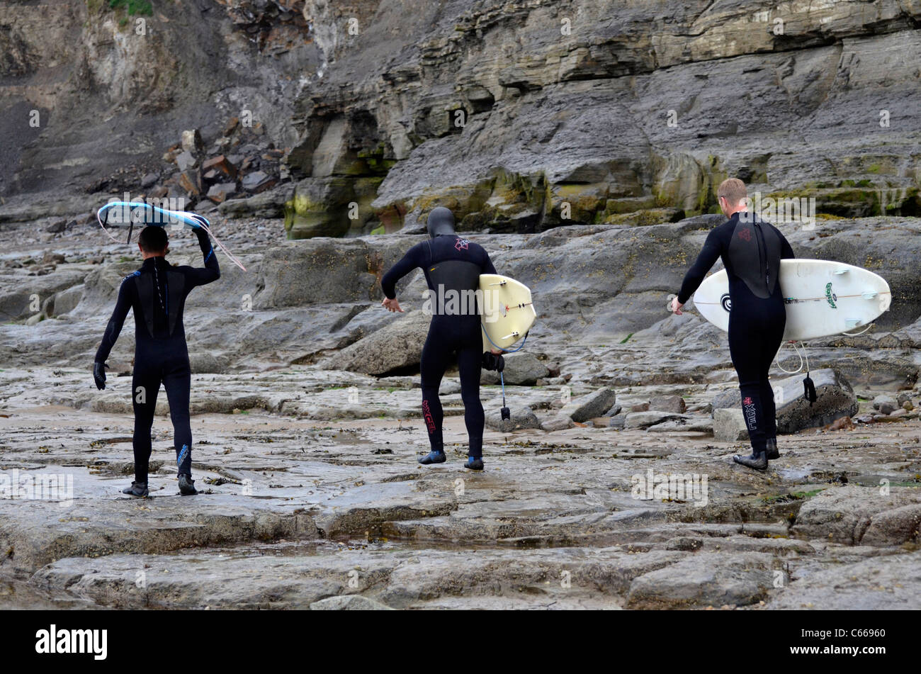 Staithes yorkshire surf hi-res stock photography and images - Alamy