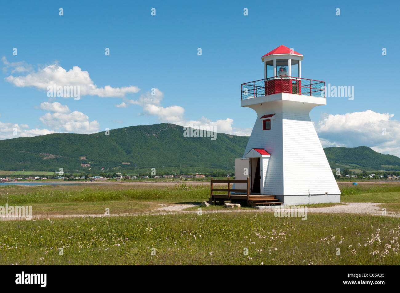 Lighthouse white and red hi-res stock photography and images - Alamy