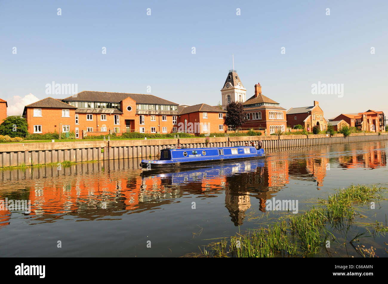 Newark-On-Trent River and Canal .Nottinghamshire England Stock Photo ...