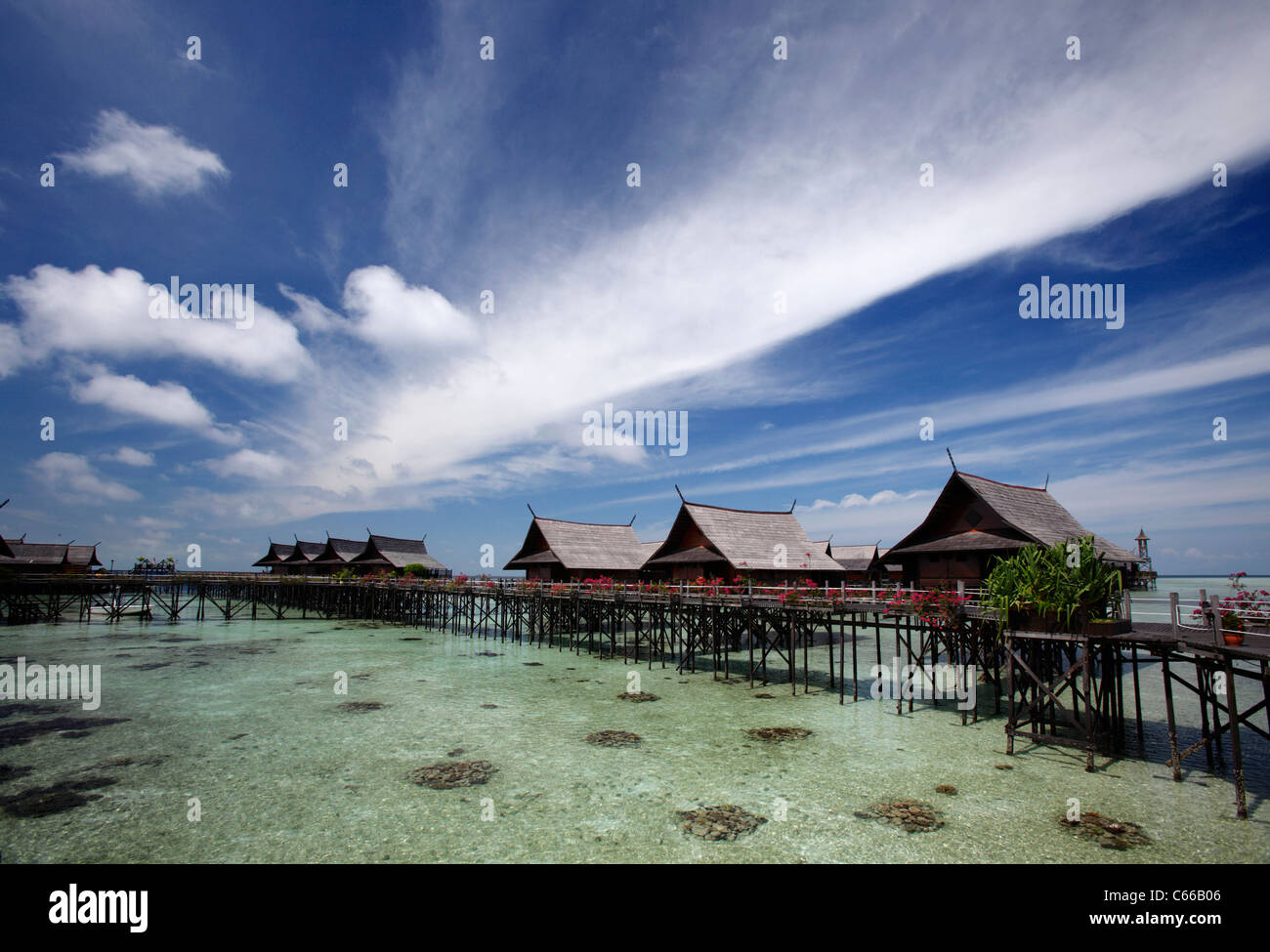 Kapalai resort at Kapalai Island, Borneo, Malaysia Stock Photo - Alamy