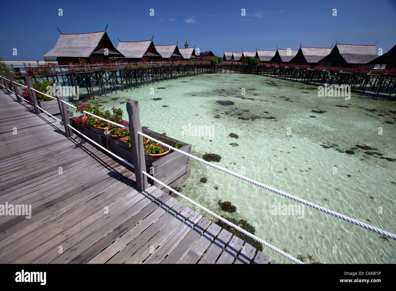 Kapalai resort at Kapalai Island, Borneo, Malaysia Stock Photo - Alamy