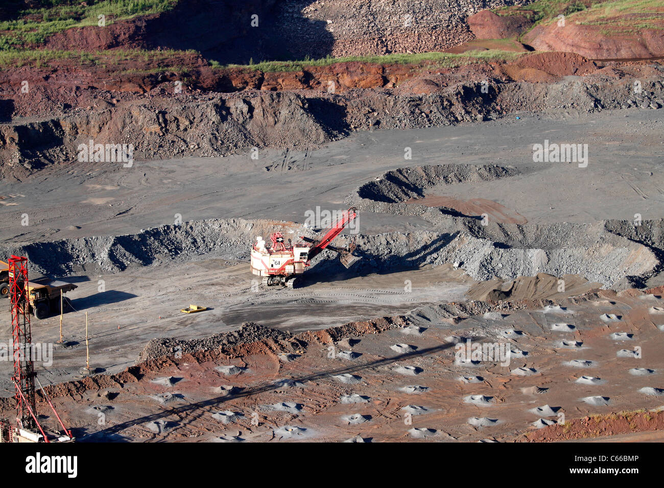 Electric shovel hi-res stock photography and images - Alamy