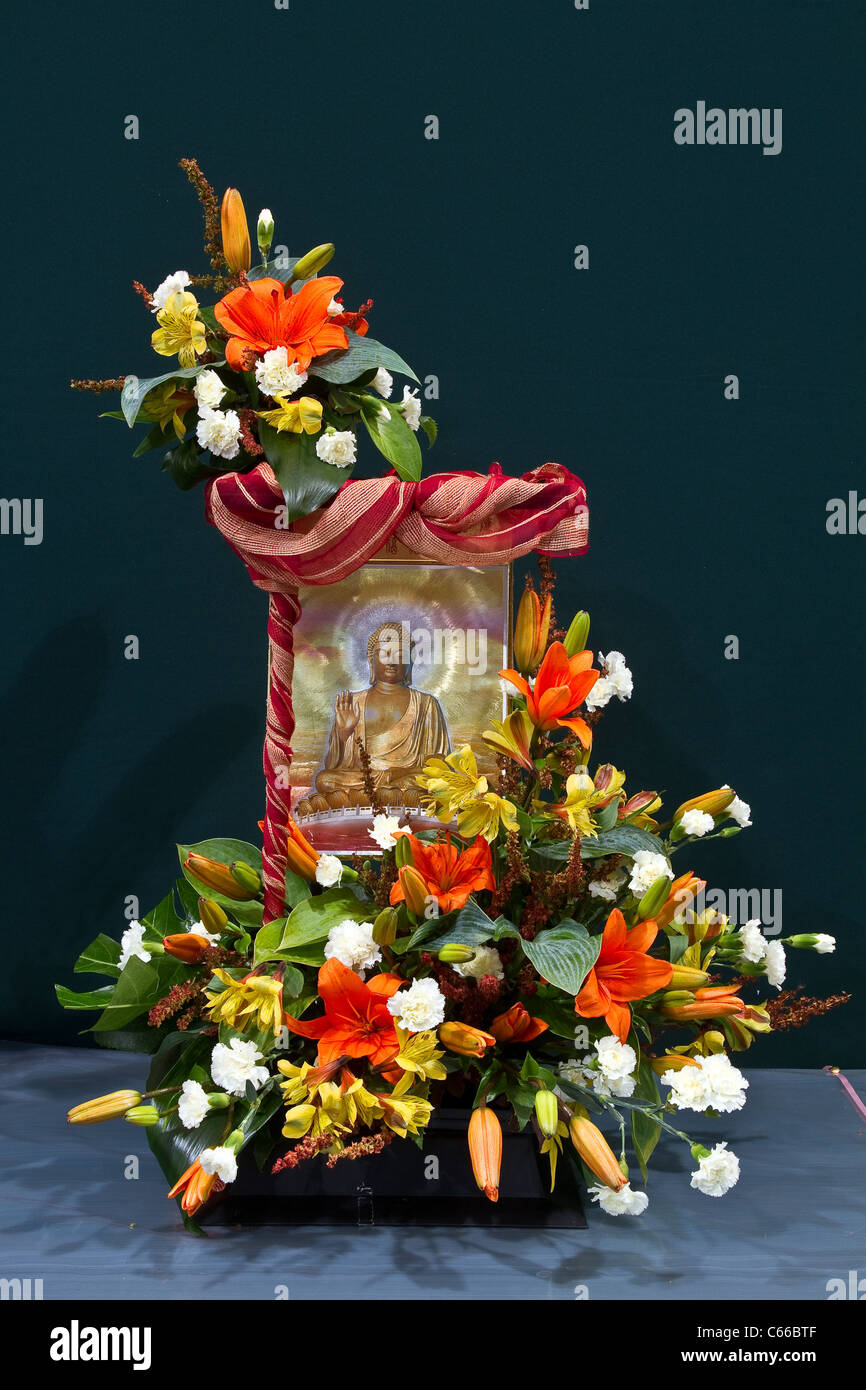 Contemporary Floral Art, plant, minimal plants design, Rikka style ...