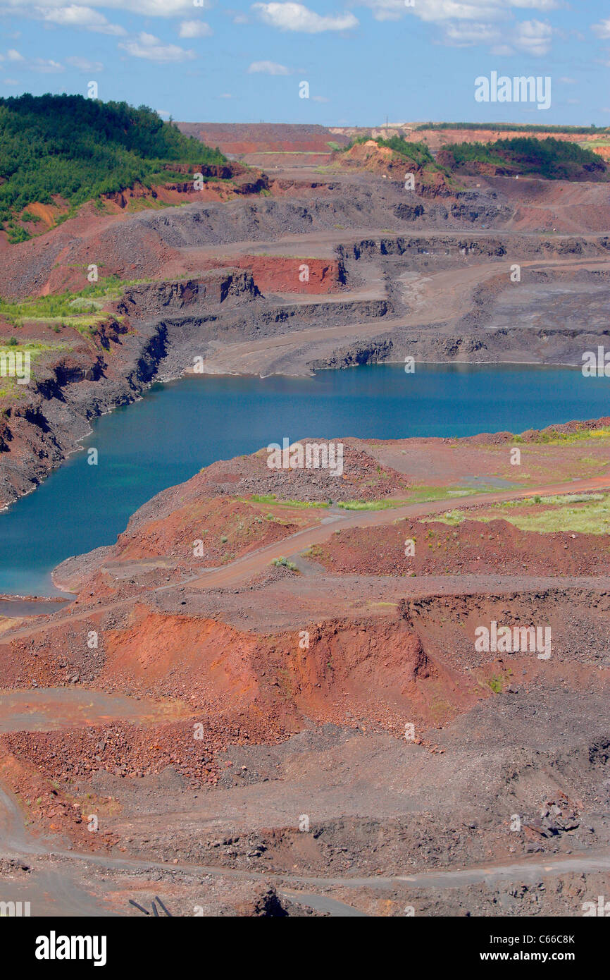 Hull Rust – Mahoning Open Pit Iron Mine, water in bottom of west side ...