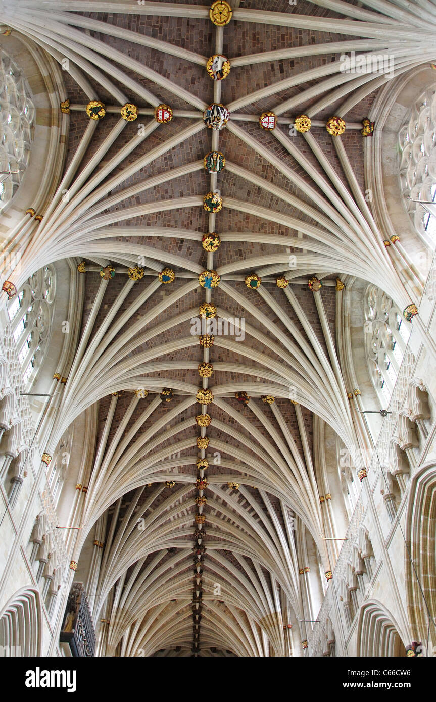 Vaulted ceilings cathedral england hi-res stock photography and images ...