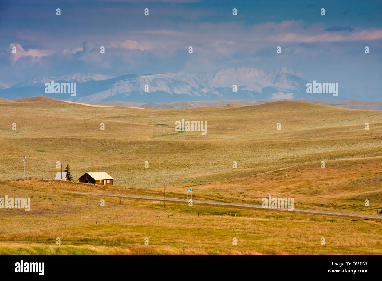 Cattle ranching and farming in Montana with the Flathead Mountain Range ...