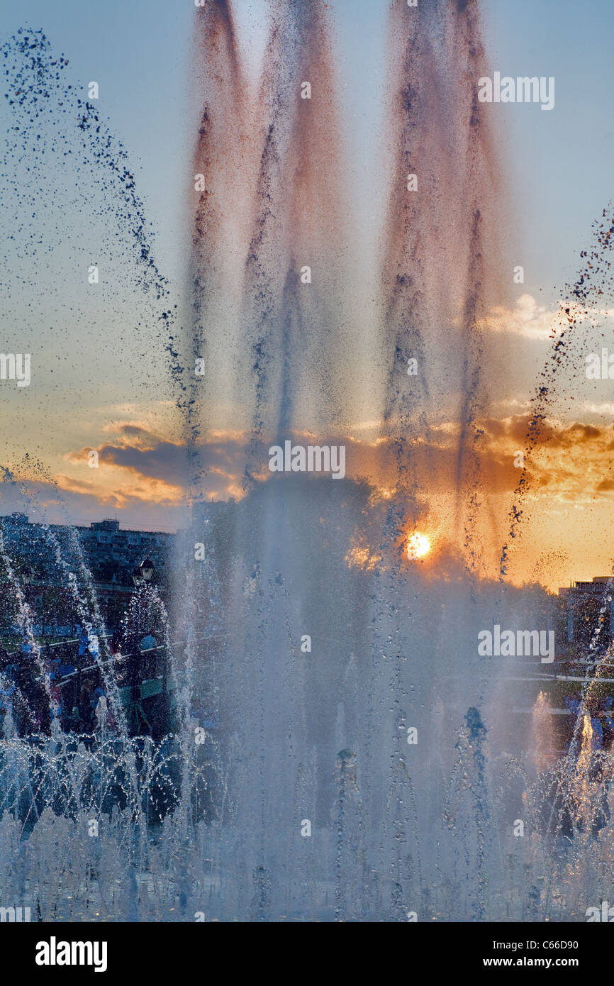 Top of a water fountain hi-res stock photography and images - Alamy