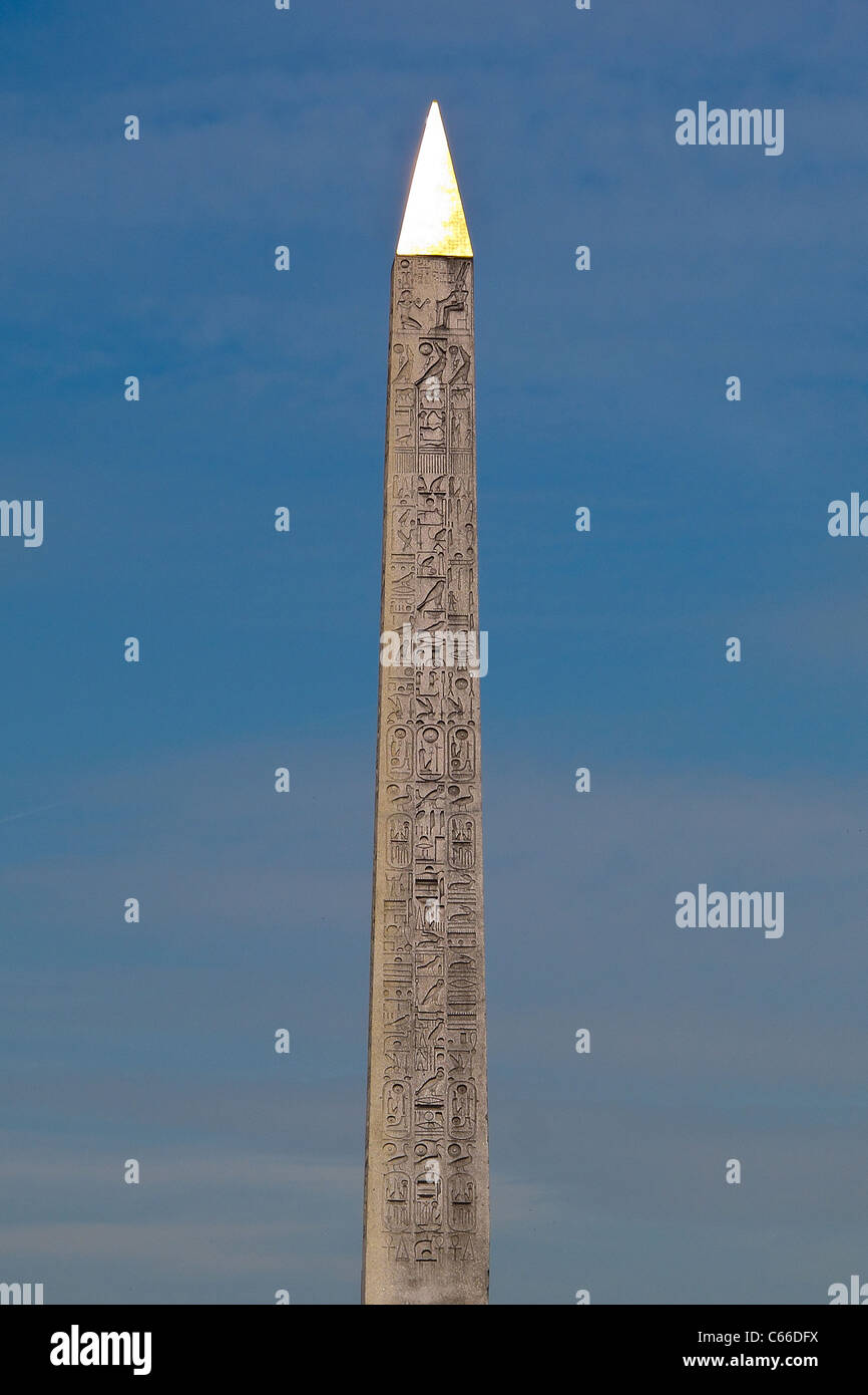 The obelisk from Luxor in Egypt standing in Place de la Concorde in ...