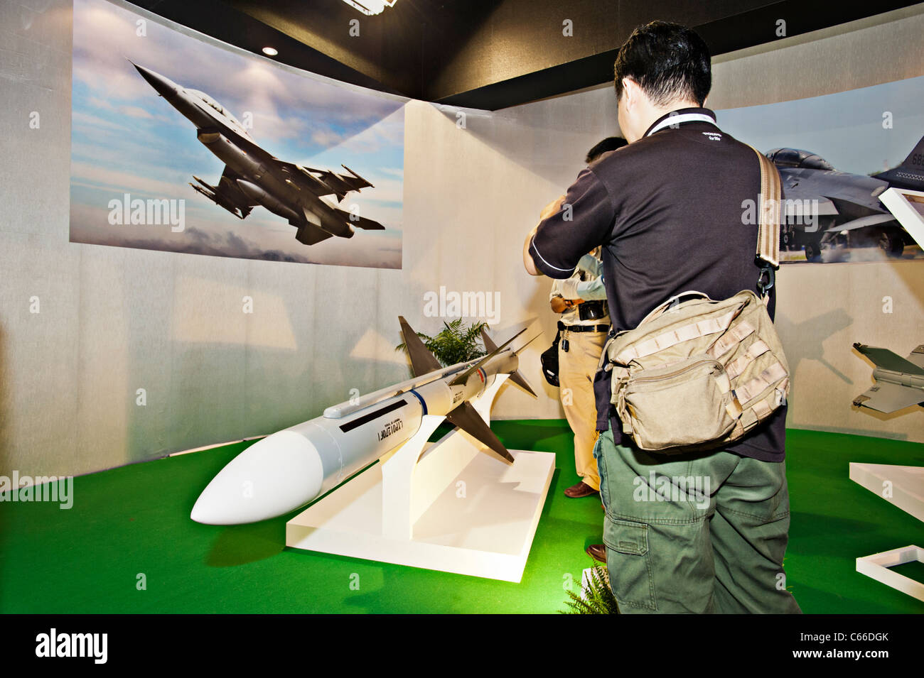 AIM 7M Sparrow Missile, Taipei Aerospace Defense Technology Exhibition ...