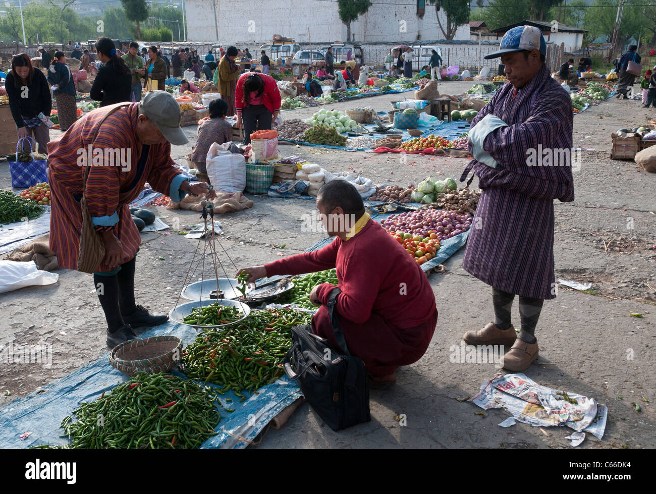 Weekly Sunday food market. paro. Bhutan Stock Photo - Alamy