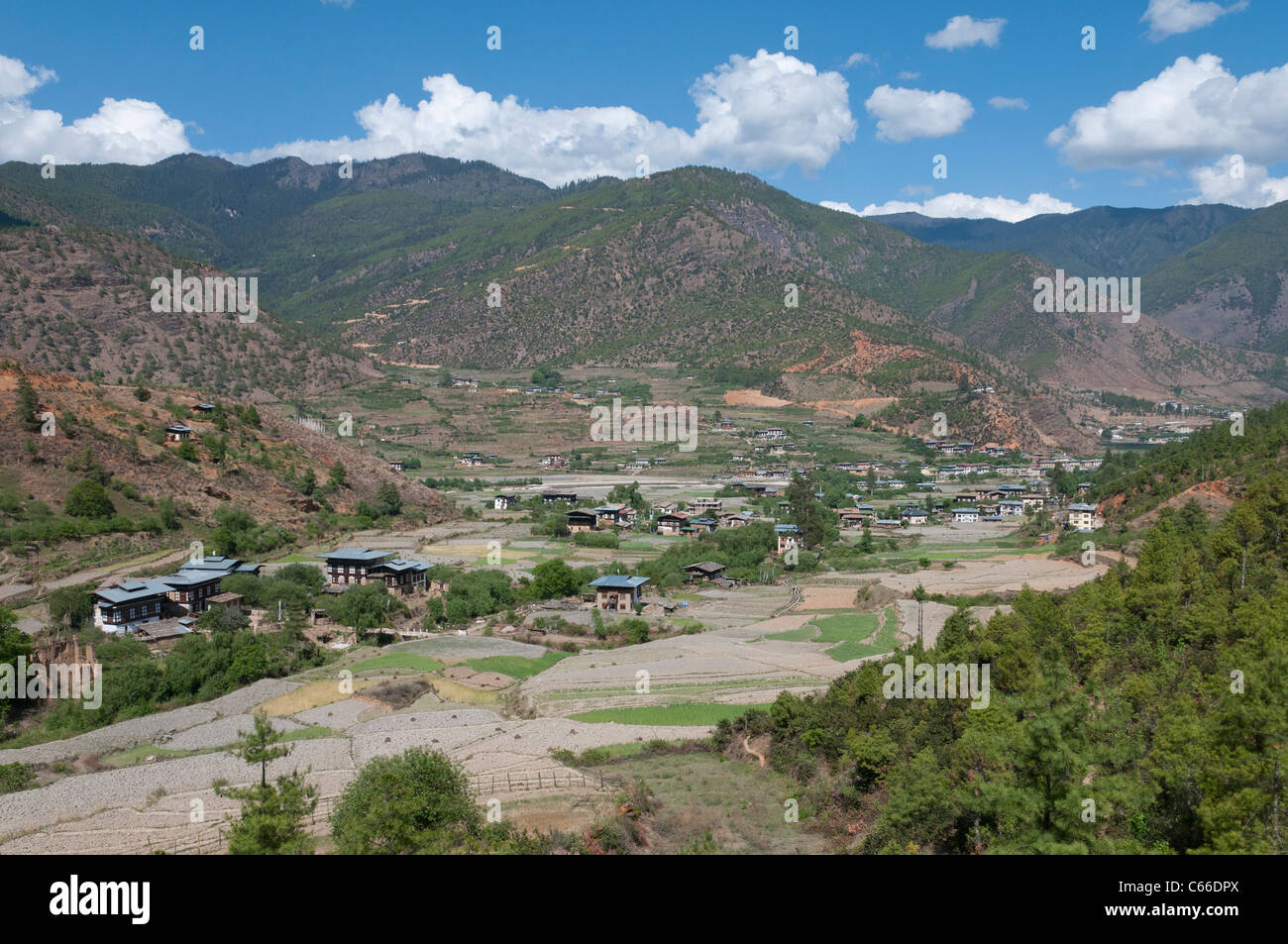 Bhutan valleys hi-res stock photography and images - Alamy