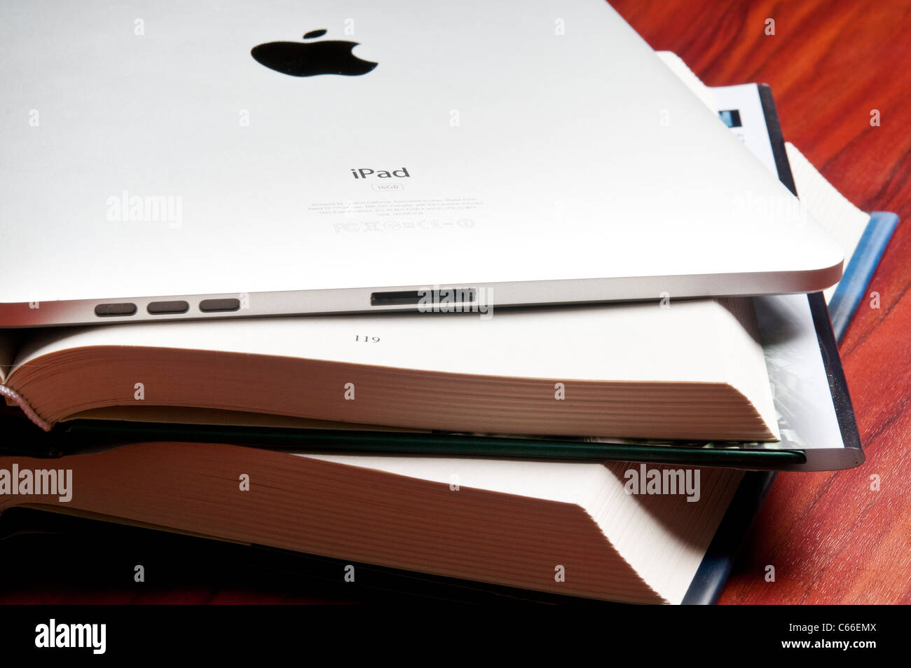 Electronic books hi-res stock photography and images - Alamy