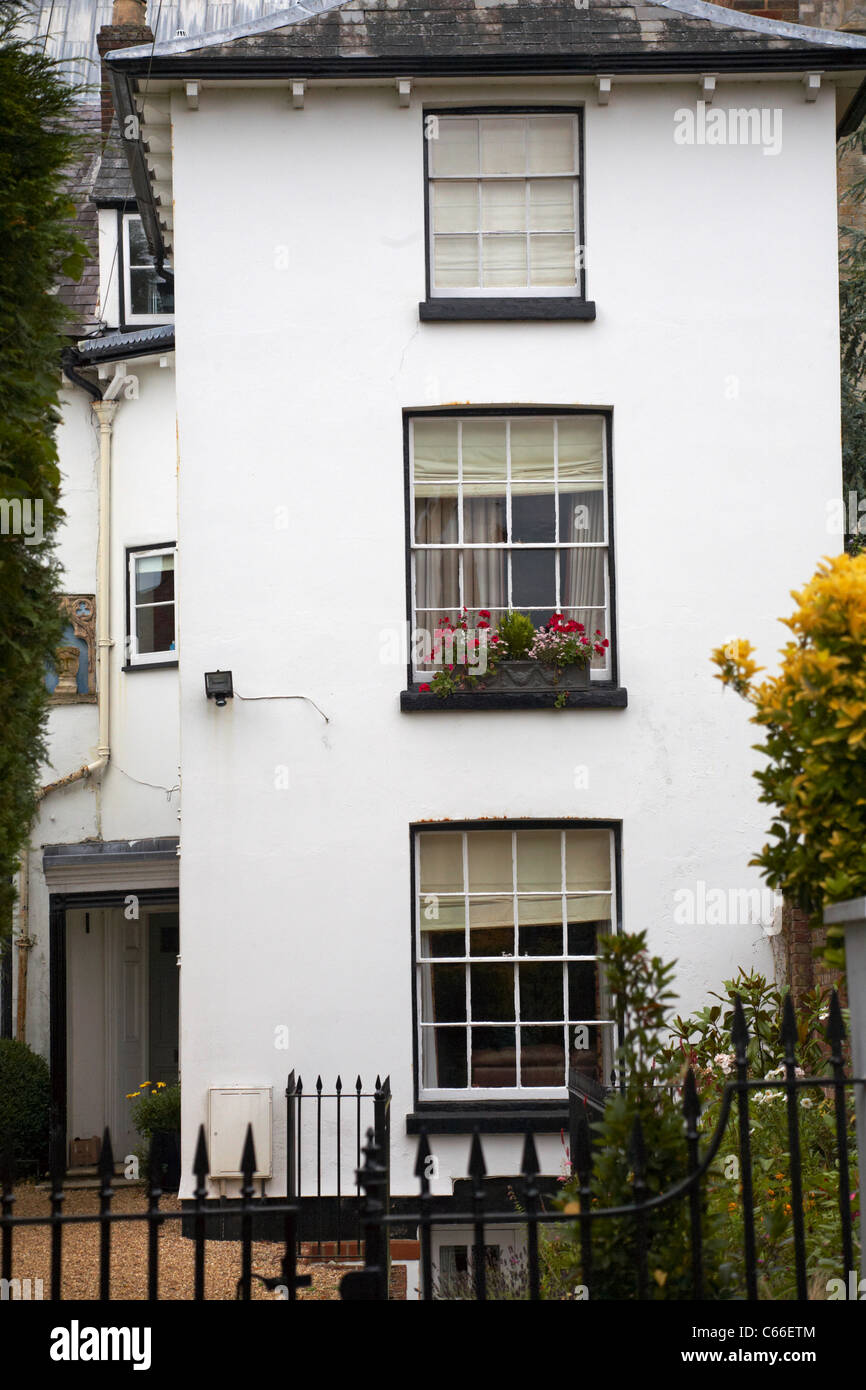 3 storey building hi-res stock photography and images - Alamy