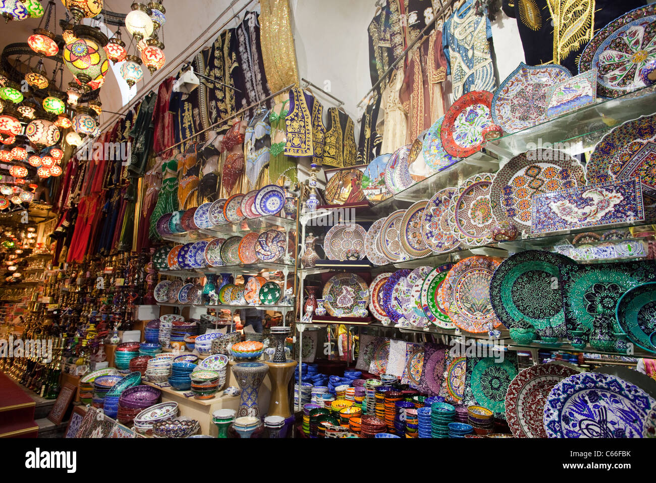 Turkey, Istanbul, Sultanahmet, Grand Bazaar, Ceramic Crockery Shop ...