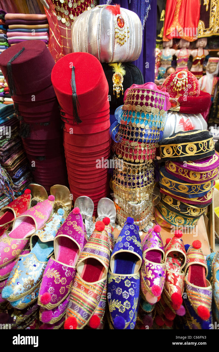 Traditional turkish headwear hi-res stock photography and images - Alamy