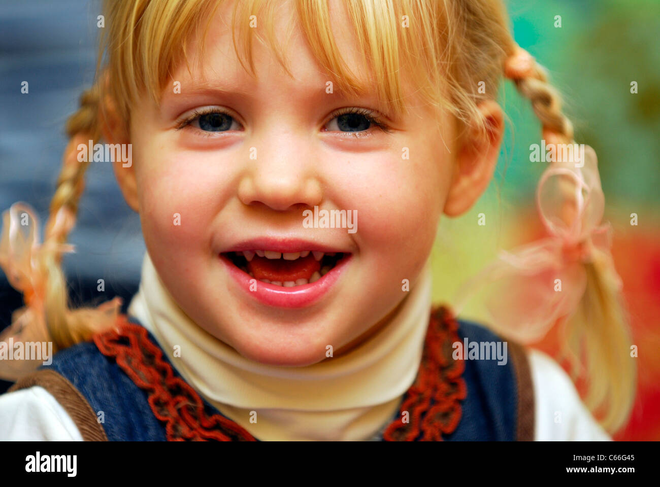 Creche children hi-res stock photography and images - Alamy
