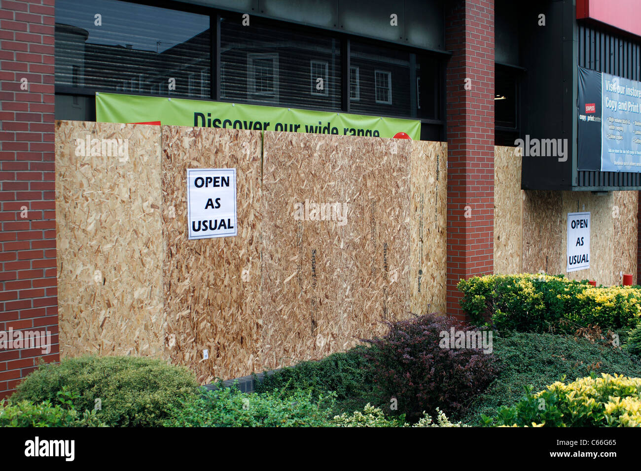 Riot prevention hi-res stock photography and images - Alamy