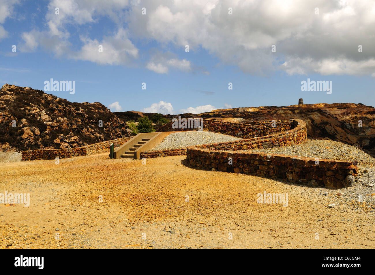 Mountain platform hi-res stock photography and images - Alamy
