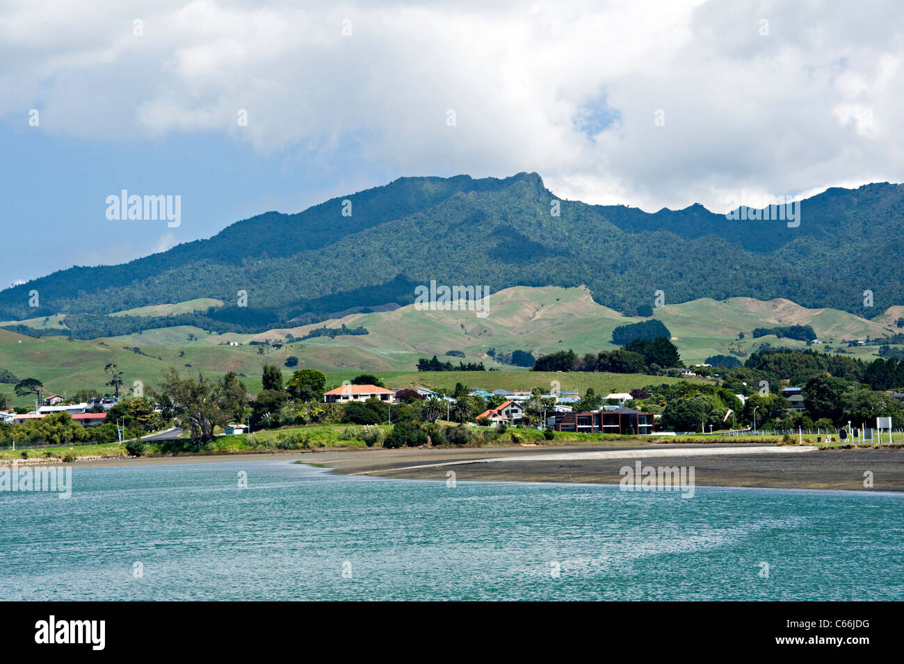 The Beautiful Mount Karioi Mountain with Whaingaroa Harbour Raglan ...