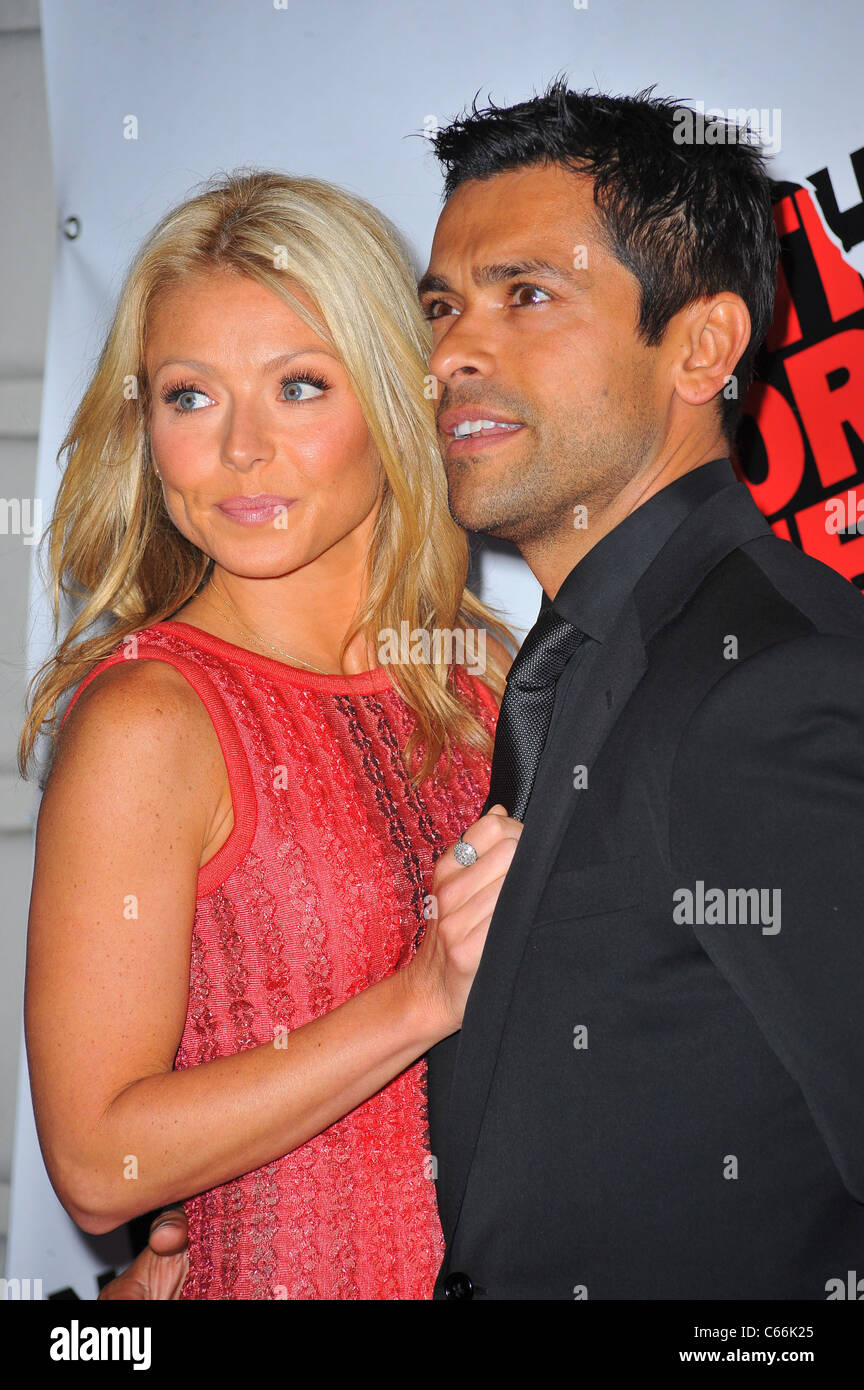 Kelly Ripa Mark Consuelos In Attendance For The Normal Heart Revival