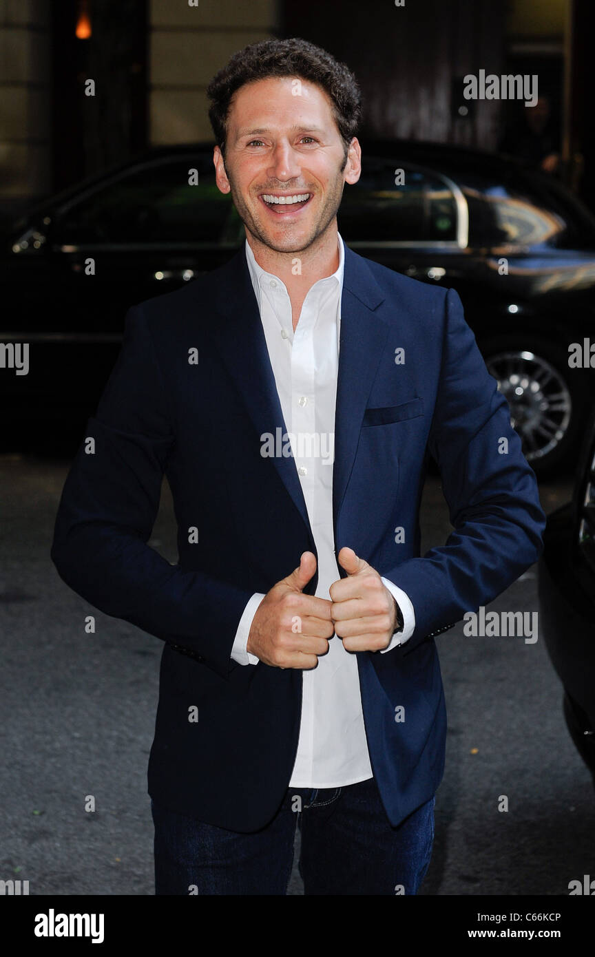 Mark Feuerstein, enters the 'Live With Regis And Kelly' taping at the ...