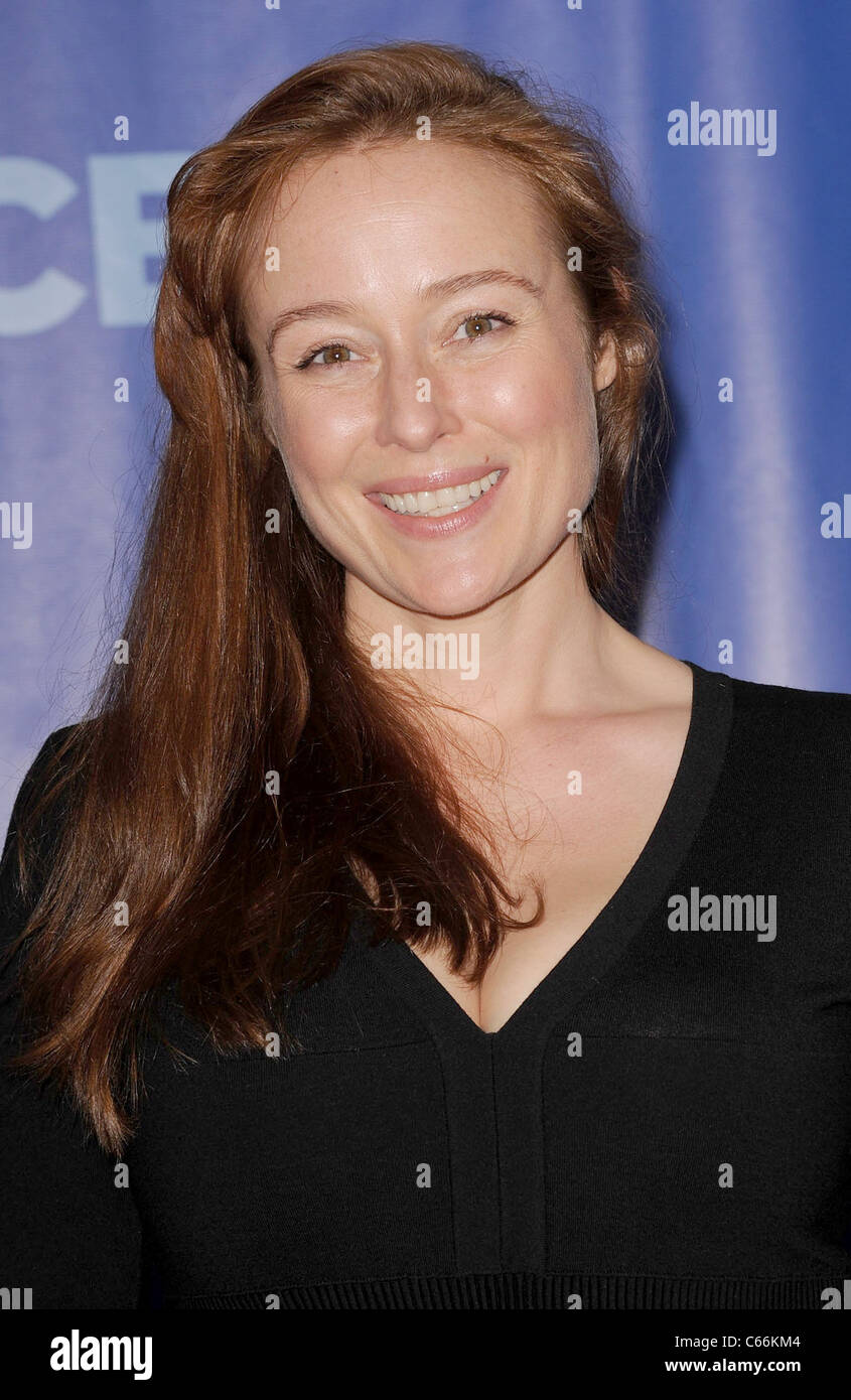 Jennifer ehle cbs hi-res stock photography and images - Alamy