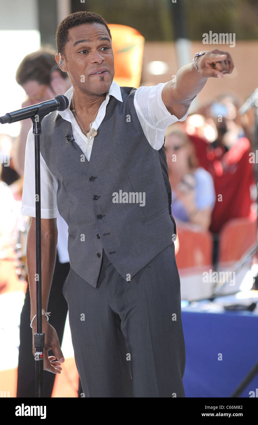 Nbc today show concert with maxwell hi-res stock photography and images ...