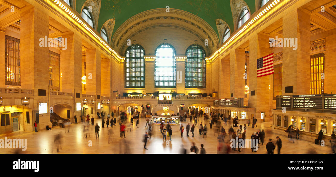 Panorama of Grand Central station terminal in Manhattan, New York City ...