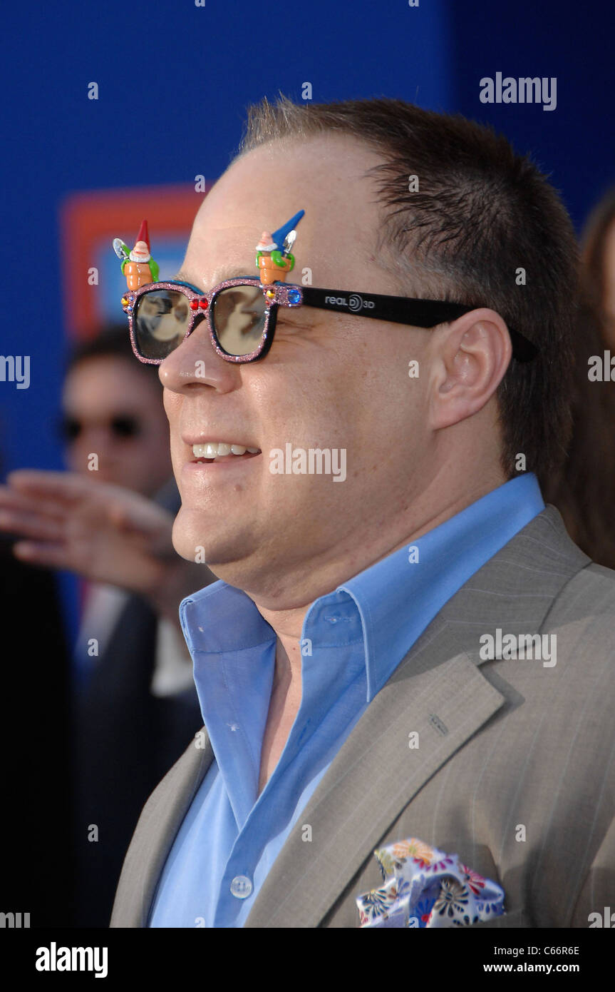 Kelly Asbury at arrivals for GNOMEO AND JULIET Premiere, El Capitan ...