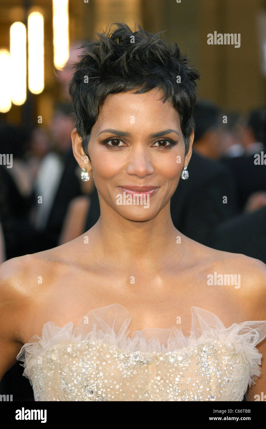 Halle Berry at arrivals for The 83rd Academy Awards Oscars - Arrivals ...