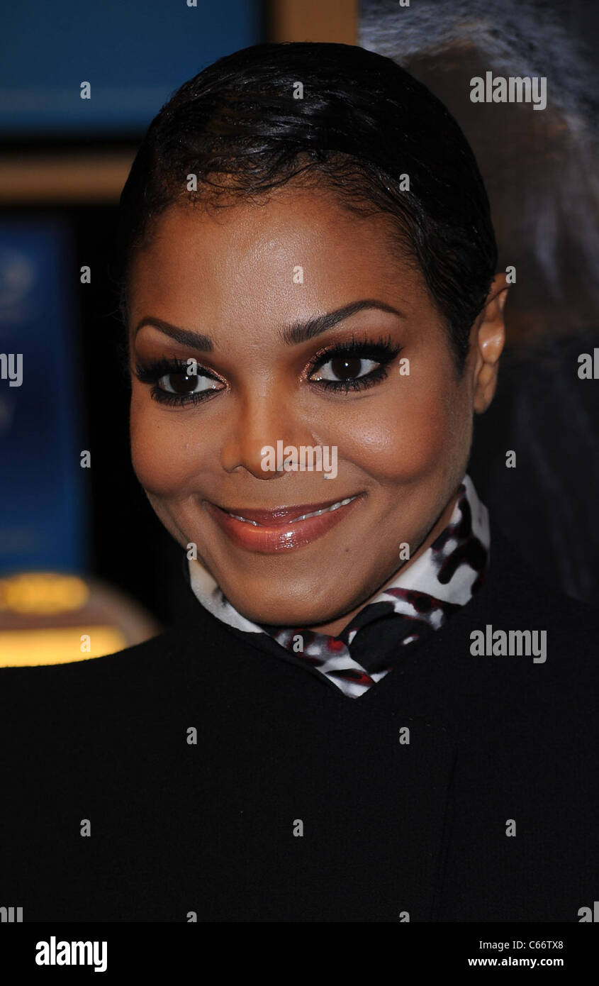 Janet Jackson at in-store appearance for Janet Jackson TRUE YOU Book ...