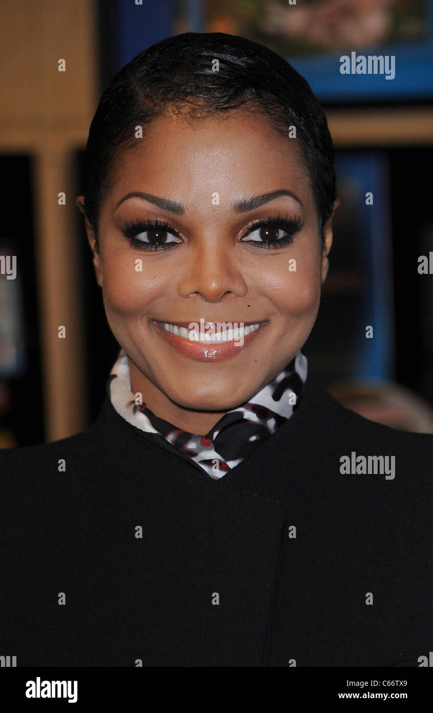 Janet Jackson at in-store appearance for Janet Jackson TRUE YOU Book ...