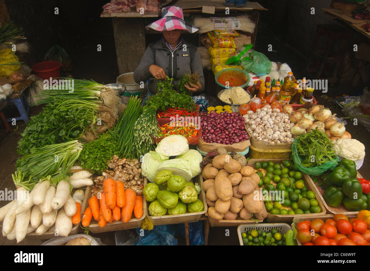 Vegetable vendors hi-res stock photography and images - Alamy