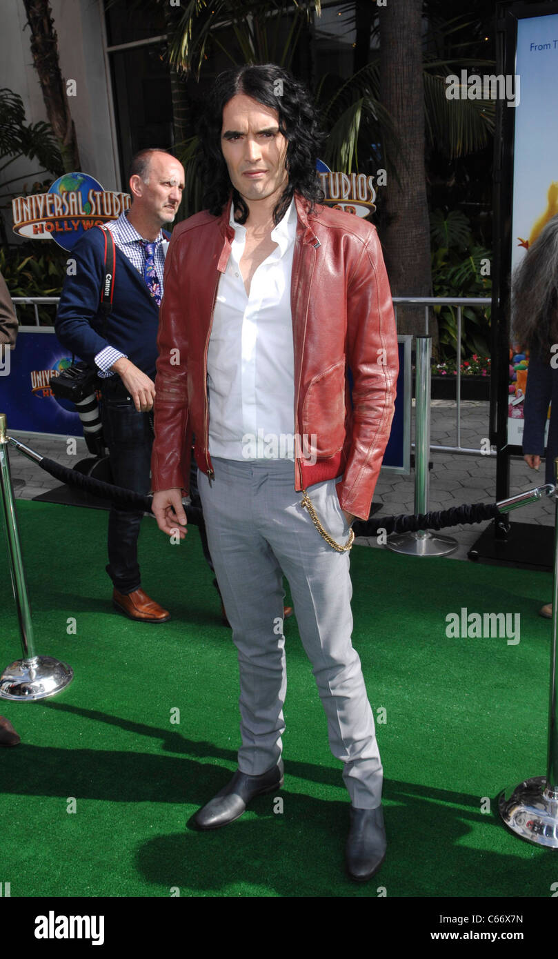 Russell Brand at arrivals for HOP Premiere, Universal CityWalk, Los ...