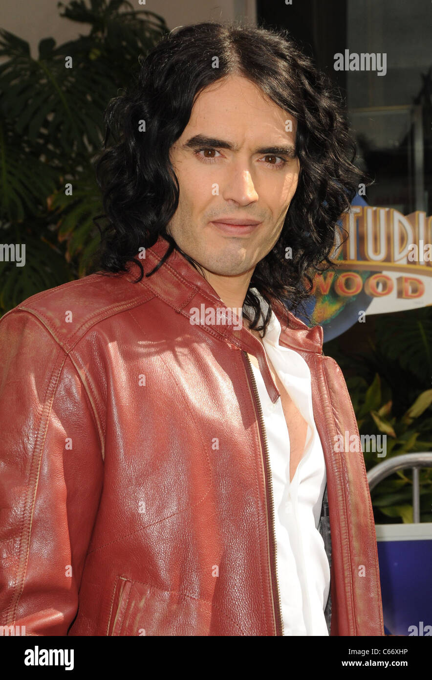 Russell Brand at arrivals for HOP Premiere, Universal CityWalk, Los ...