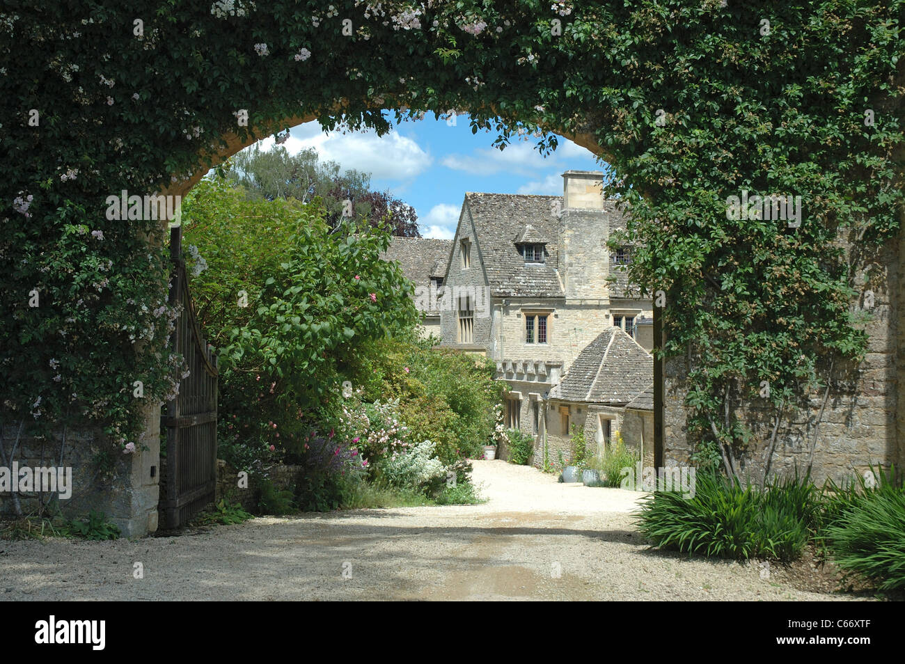 Asthall manor house hi-res stock photography and images - Alamy